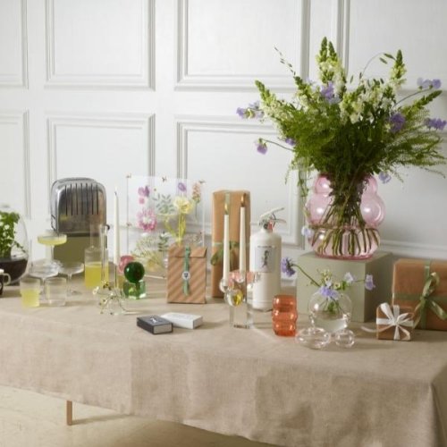 Designtorget.se | Handla inredning, presenter & utvald design online