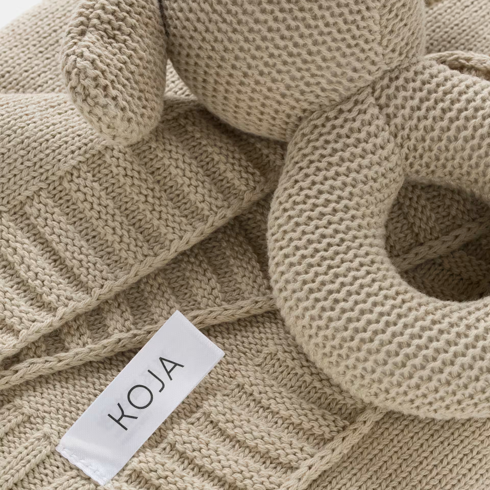 Present Baby Maja Hund Beige, KOJA | Handla presentkit online ...