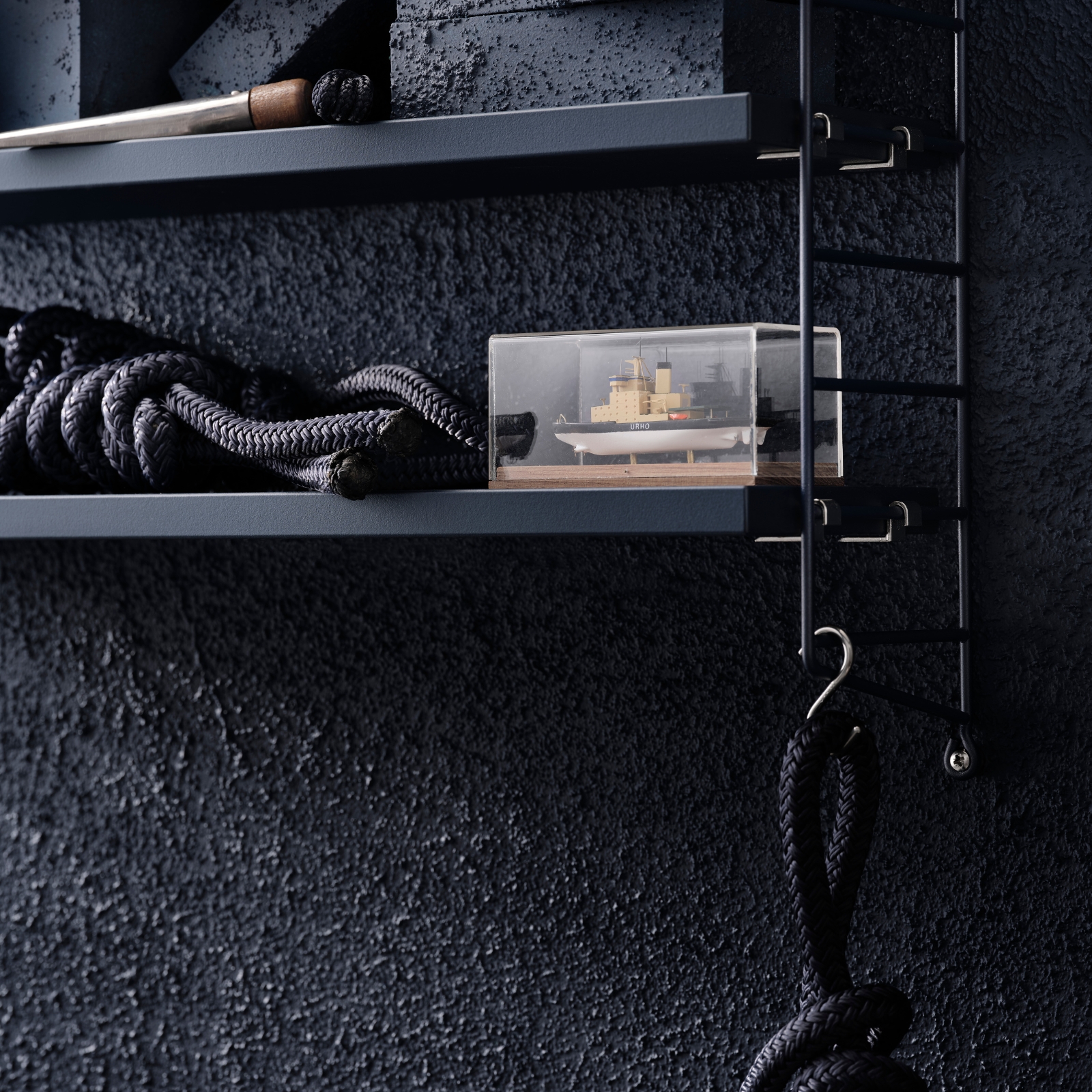 Hylla Pocket String Nybroblå, String Furniture | Handla String ...